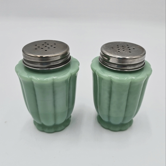 The Pioneer Woman | Kitchen | For Sale Pioneer Woman Jade Salt Pepper ...